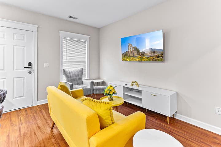 Stylish & Cozy 2-br Detroit - Hamtramck, MI