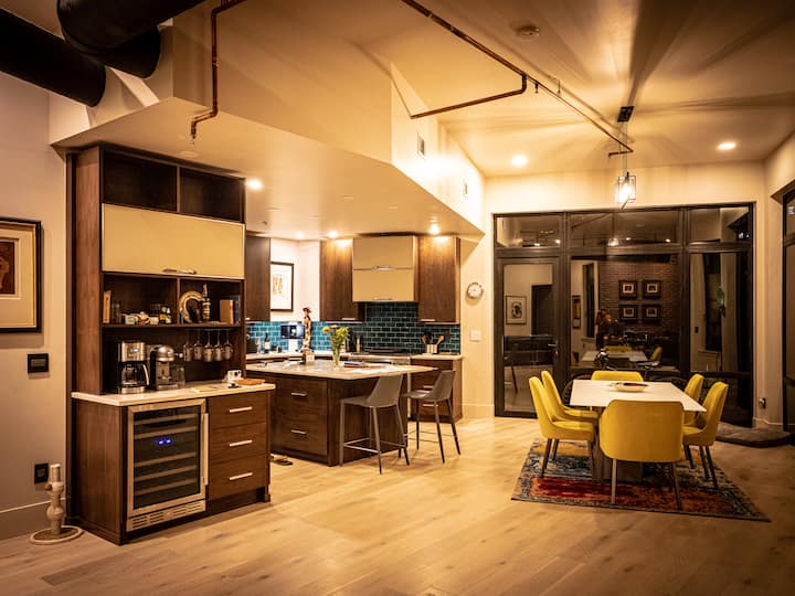 The Ultimate Oldtown Fort Collins Penthouse - 포트콜린스