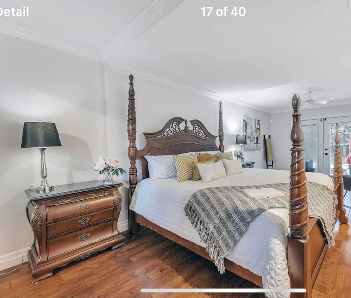 Luxury 2 Bhk Go Station Whitby - Oshawa