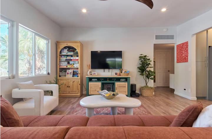 Bel Air Bungalow - Cathedral City, CA