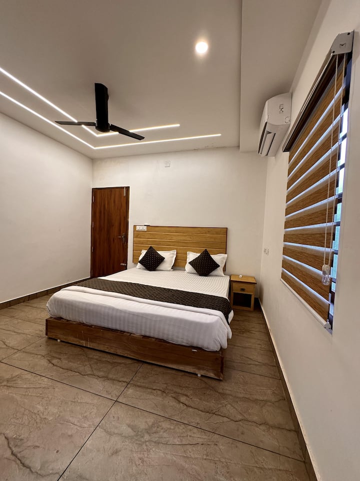 Grandstay : Room 201 - Thalassery