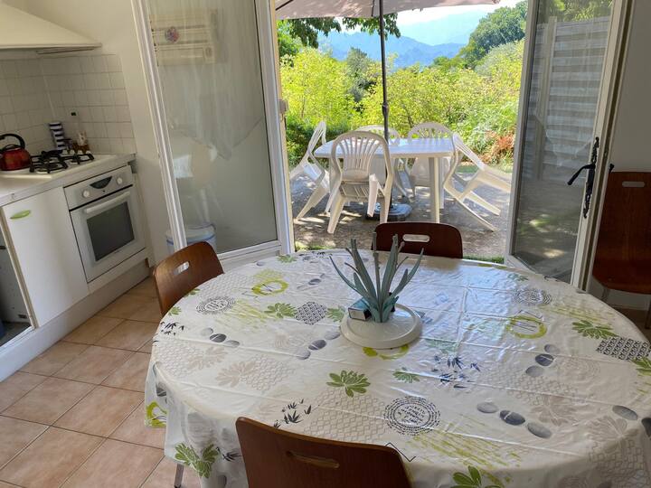 Joli Appartement Au Dessus Du Village - Balogna