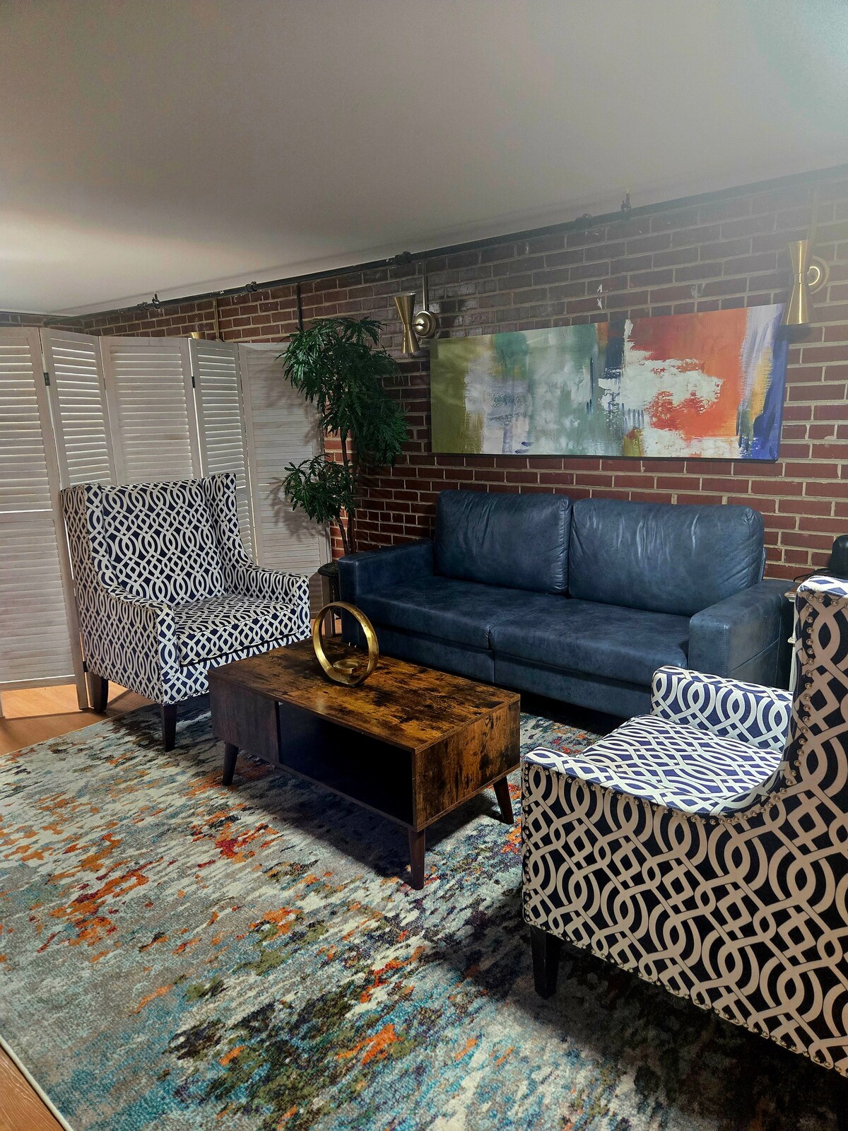 Industrial Chic Studio Apartment - Apartments for Rent in Greensboro ...