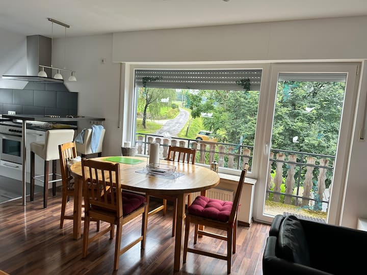 Ruhiges Apartment Mit Balkon & Blick Ins Grüne - Meinerzhagen