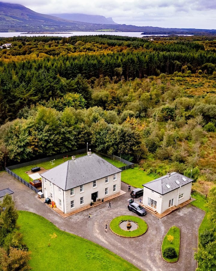 Hot Tub, Games Room, Off Grid, - Bundoran
