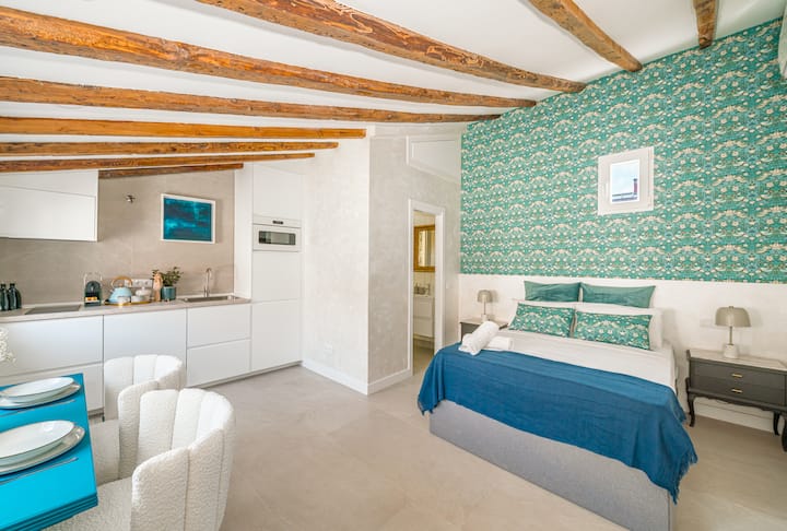 Un Pequeño Oasis En Lavapiés - Madrid