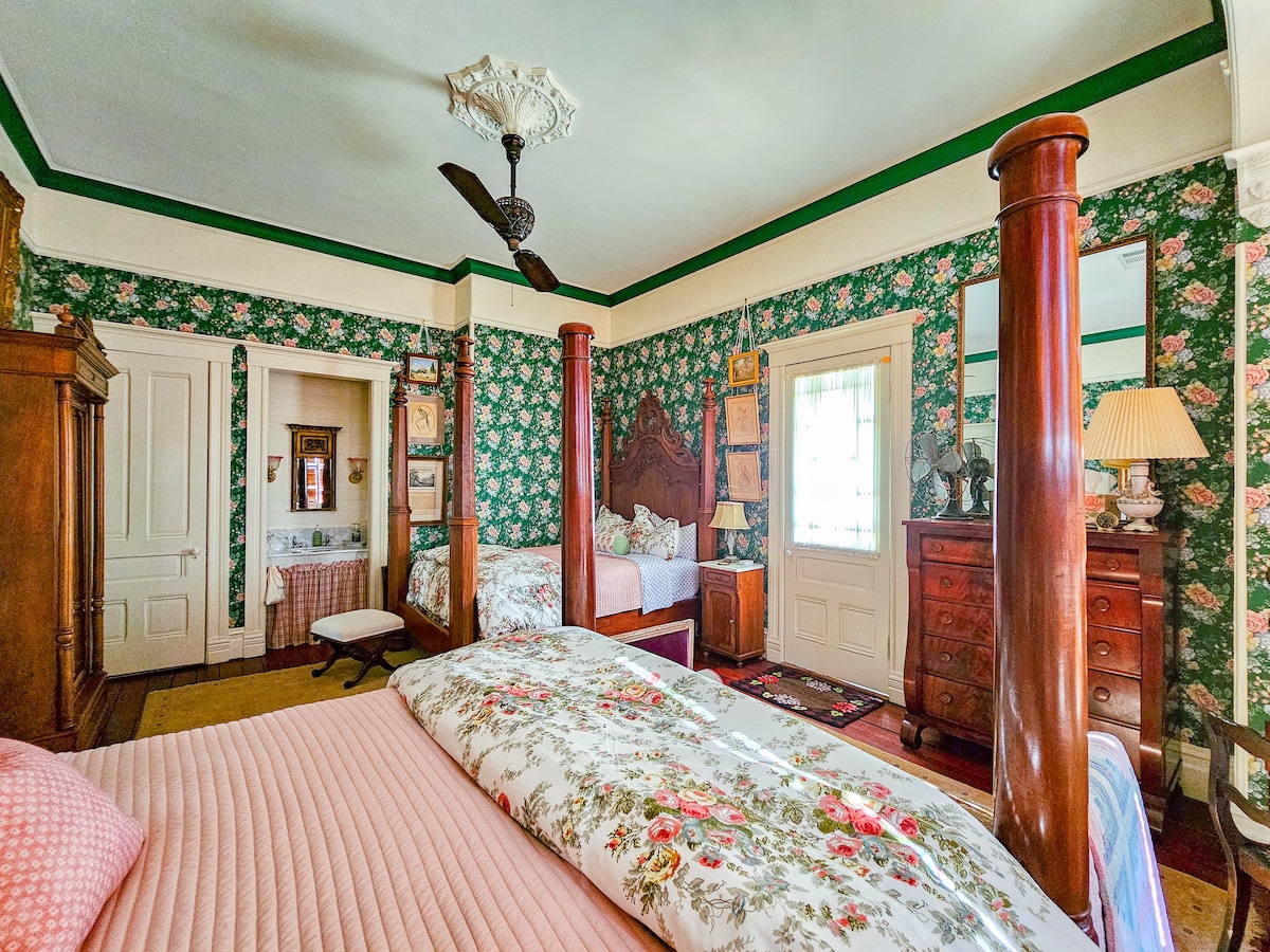 La suite Jeremiah David @The JD Hyde Historic Inn - Hôtels à louer à ...