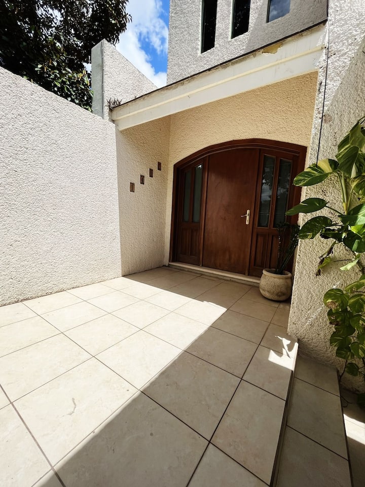 Casa Cerca Del Parque De Las Américas Y Montejo - Yucatán