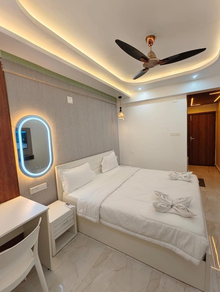 Sanshi Self Service Studio Apartment, Puri Beach - Puri