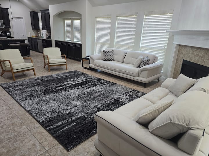 Stylish House In Mansfield - Mansfield, TX