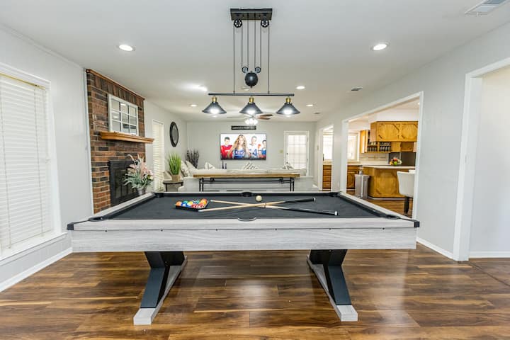 Suburban Oasis | Pool & Spa | Games Room & Arcade! - C&A, North Richland Hills