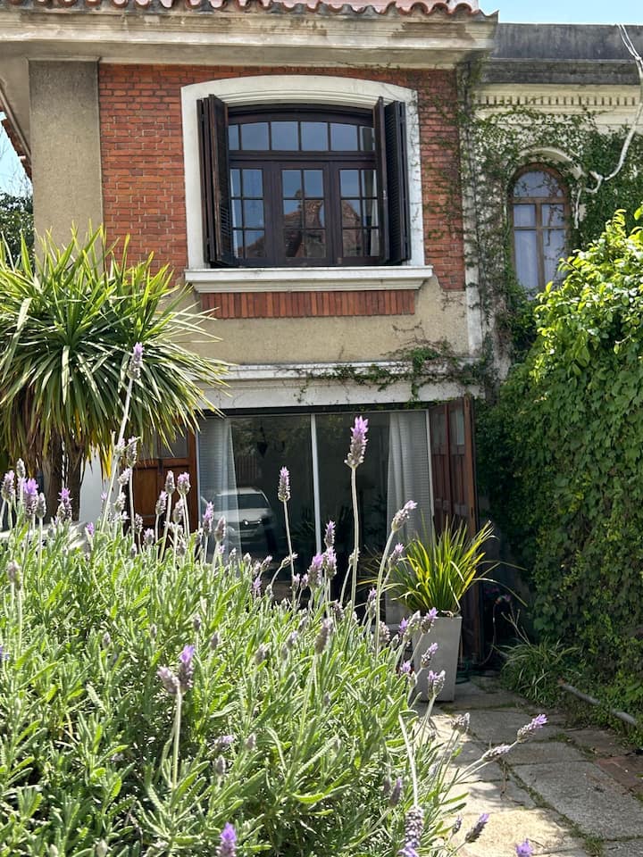 Pintoresca Casita En El Corazón Del Prado - Montevideo