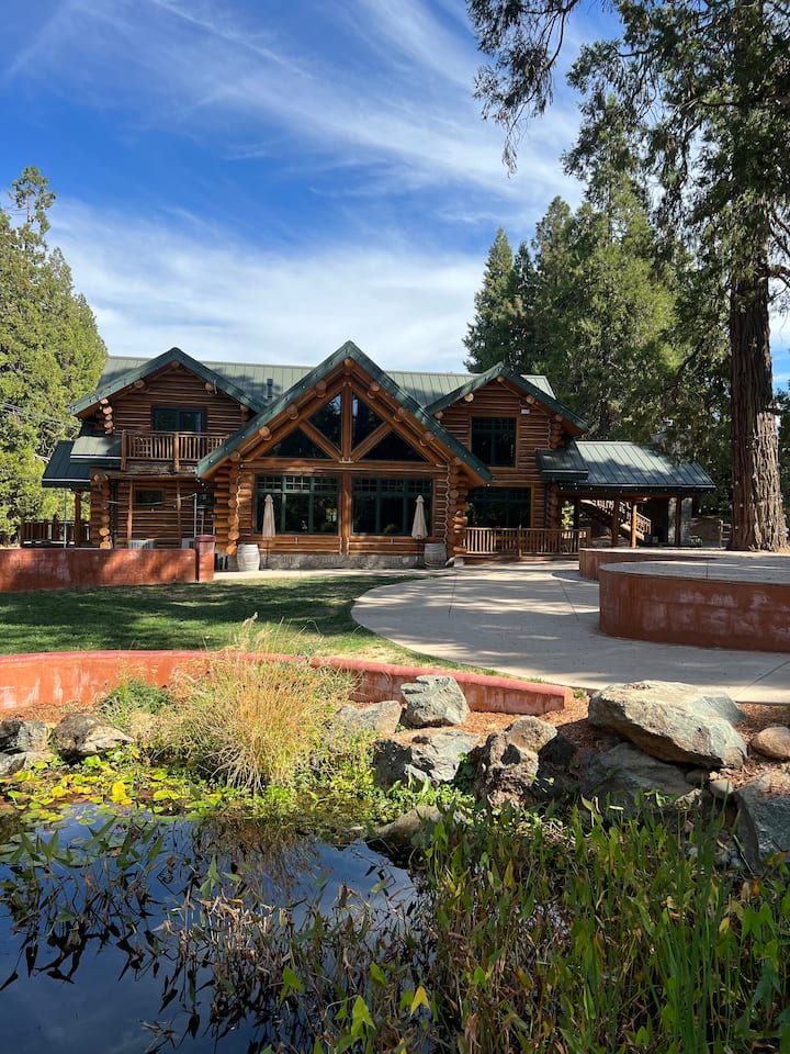 Apple Hill Log Cabin - Placerville, CA