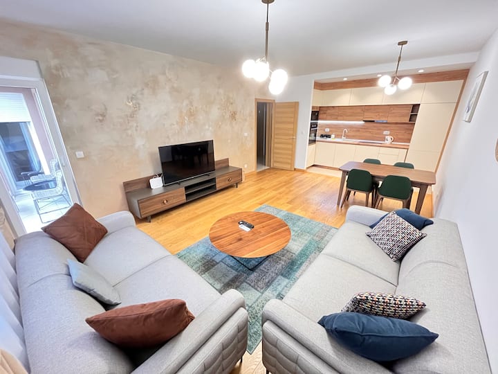 New City Luxury 2br Apartment - Podgorica