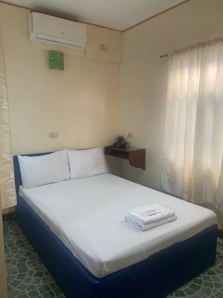 Twin Palace Hotel (Single Room) - Ligao