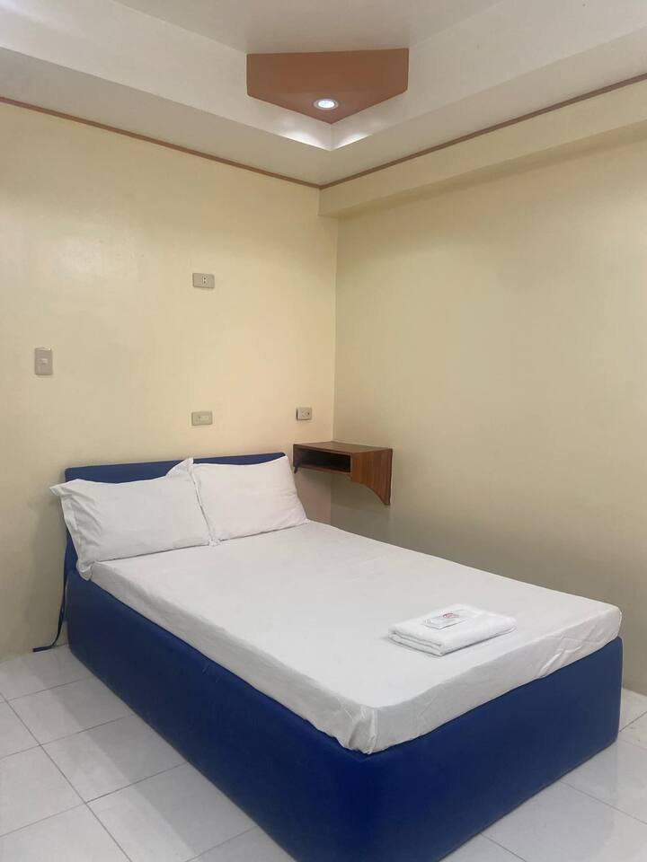 Single Room W/ Car Parking - Ligao