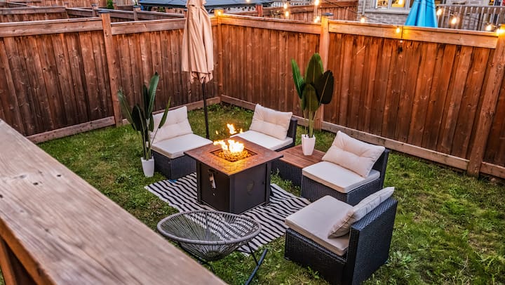 Family Fun House-fire Table| Pool Table|king Bed - Milton