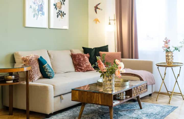 Elegant Escape By Buda Castle For Pleasure&nbsp;Seekers - Budapest