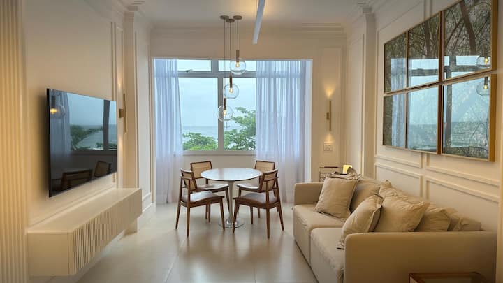 Classic And Iconic - Front Sea View In Copacabana - Glória