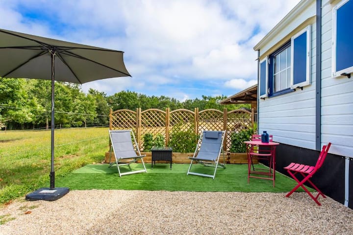 Chalet Jazira 
Parc Du Chateau Bellevue - Aubeterre-sur-Dronne