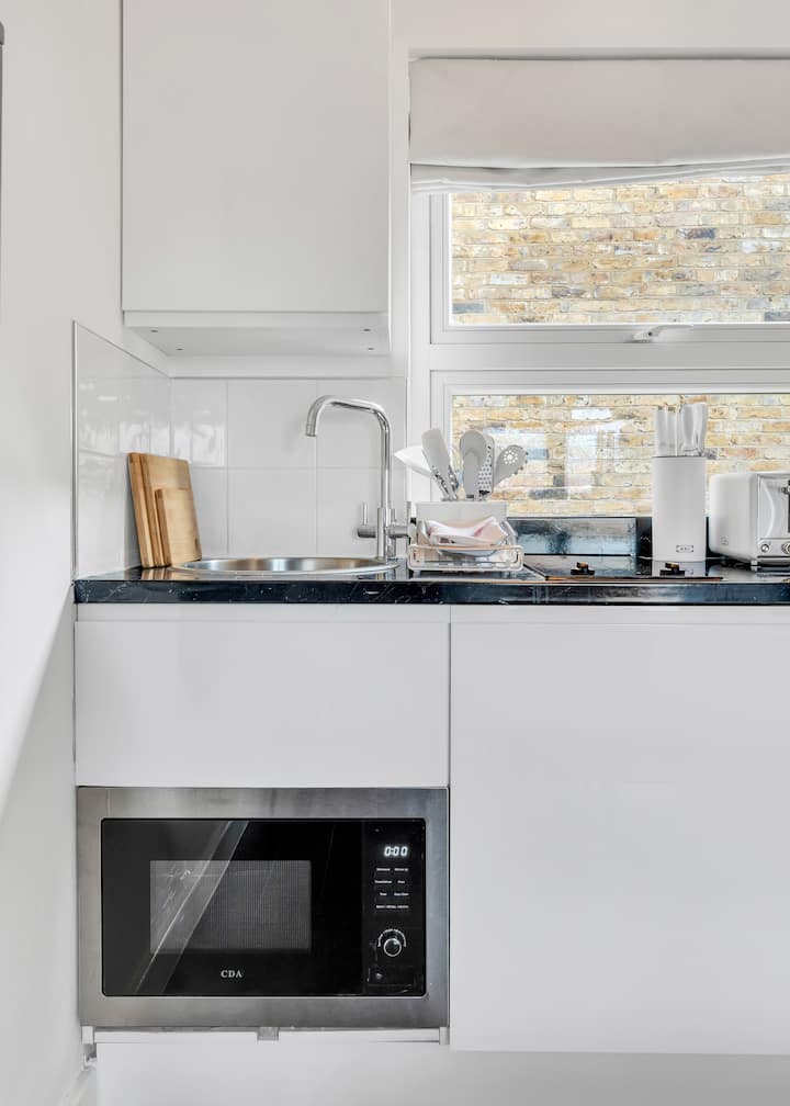 Central Luxe Studio: Cook, Relax, & Enjoy! - Londen