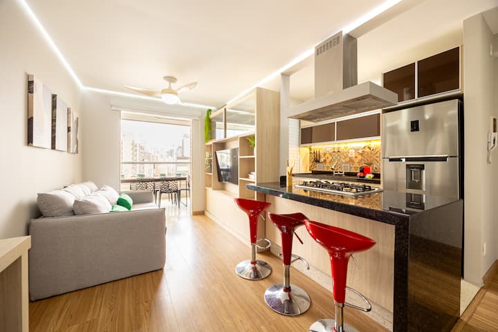 Belo Apto C/ 2 Quartos, Vaga E Varanda Na Paulista - São Paulo