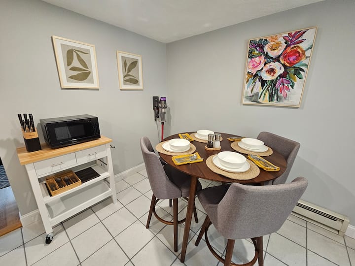 Brand New, Beautiful 2 Br Townhouse W/parking! - Newton, MA