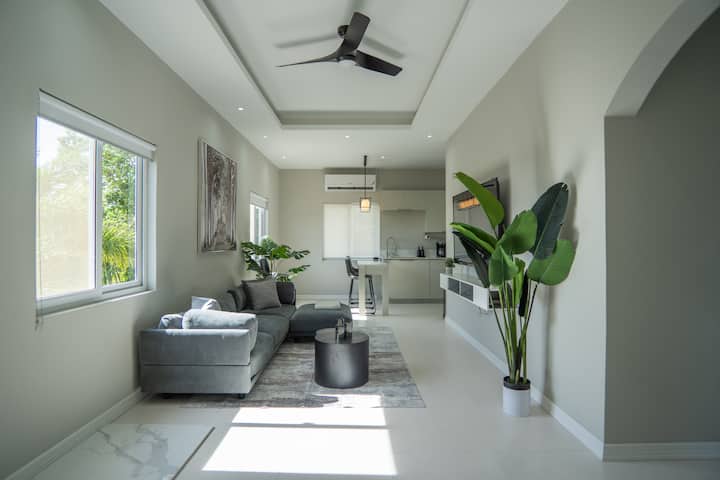 The Wesley Suite-ocean View - Kingston