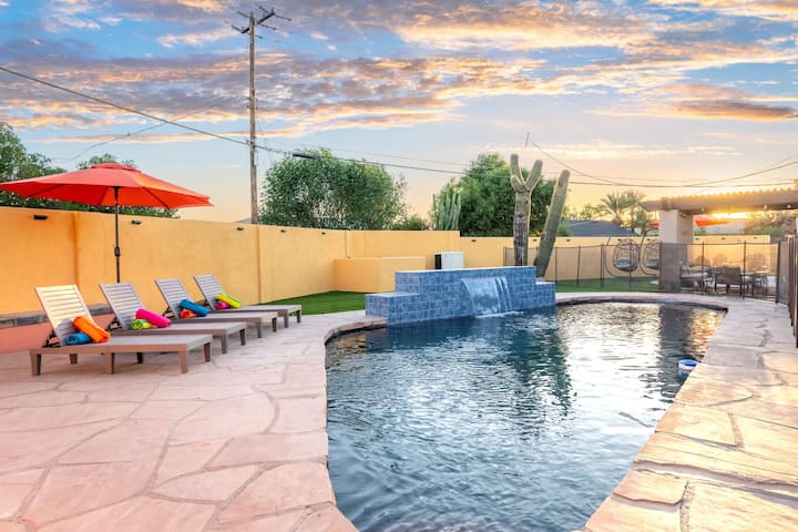 Outdoor Oasis: Mini Golf, Lawn Games, Pool - Scottsdale, AZ