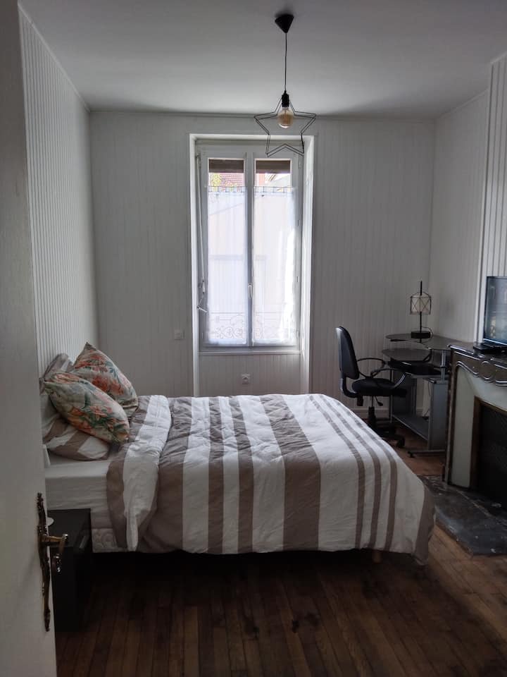 Chambre Privée Confortable - Romilly-sur-Seine
