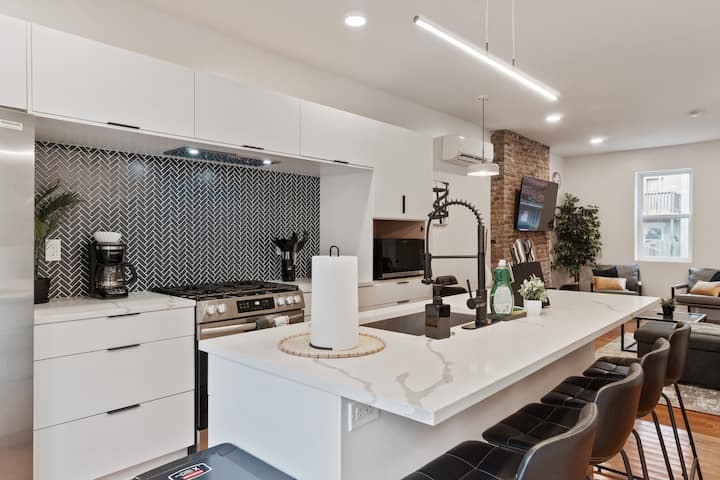 Holiday Special 2 Houses, Duplex Rental W/ 6 Bdrms - Pittsburgh, PA