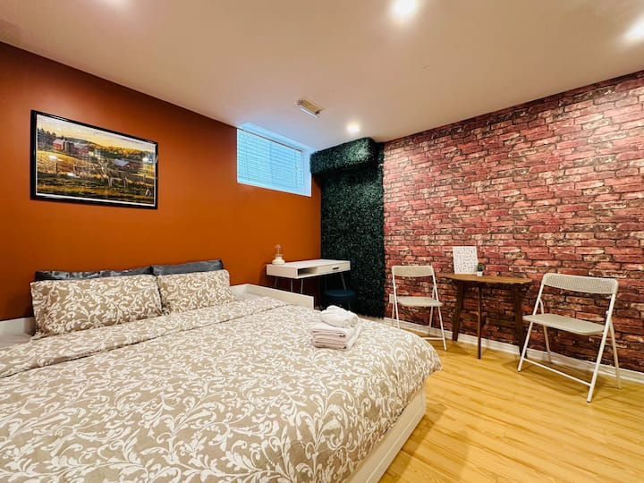 Spacious Ensuite Bedroom - 7mins Drive To Airport - Ottawa
