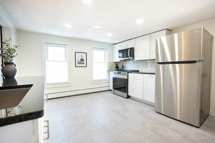 Cold Hollow House, 2br, Next To Cider Mill - Waterbury Village Historic District