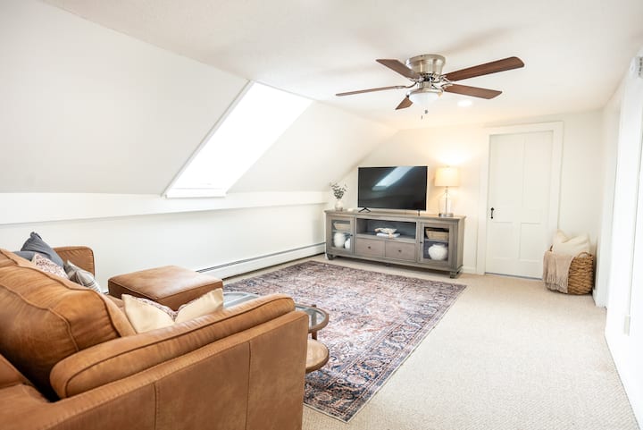 Cold Hollow House, 2br, Next To Cider Mill - Waterbury Village Historic District