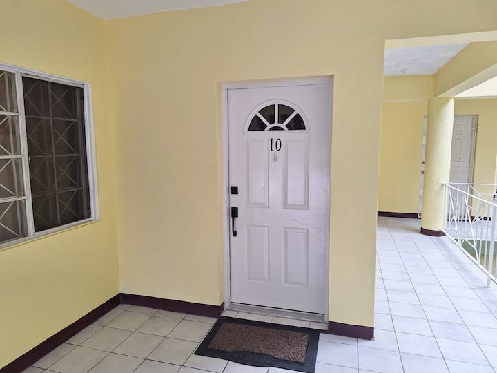 Chateau Central At Sunbury Apts - Kingston