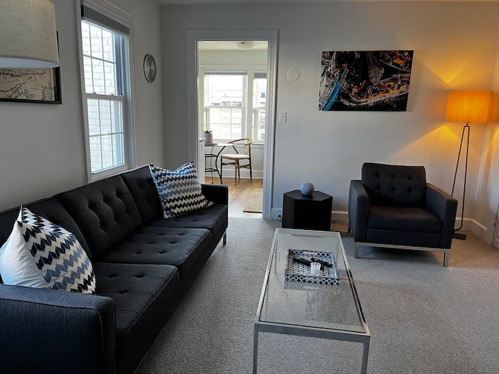 Twenty-one ! Boutique Stay (3f) - Greenwich, CT