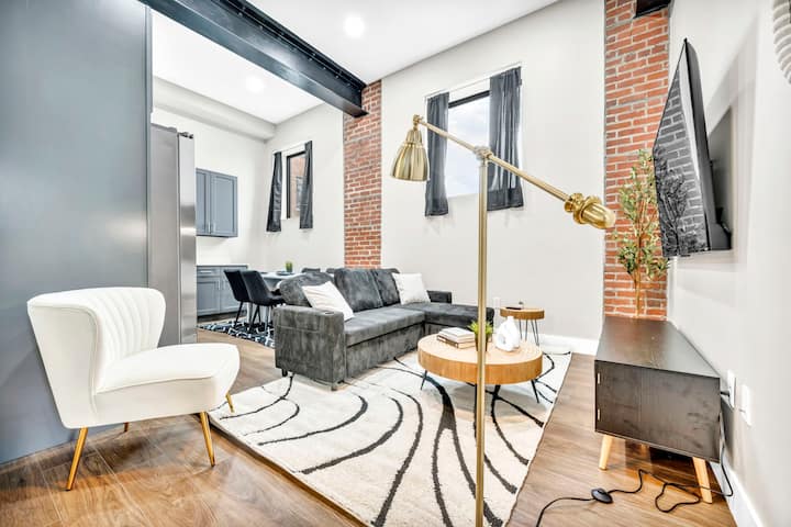 2bed | 1bath | 10 Min To Dt | Ping Pong - Cleveland, OH