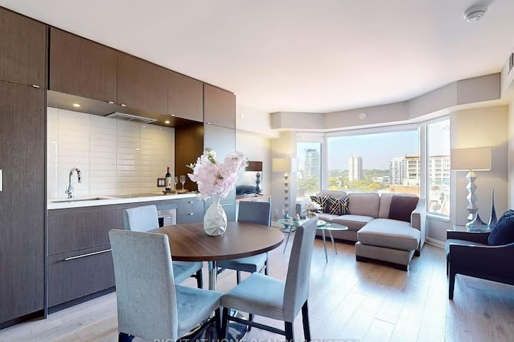 2br Apartment On 155 Yorkville Ave - Toronto