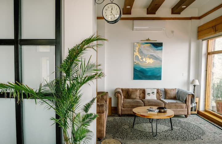 Deluxe Apartment By Herald Enterprise Pvt Ltd - Mussoorie
