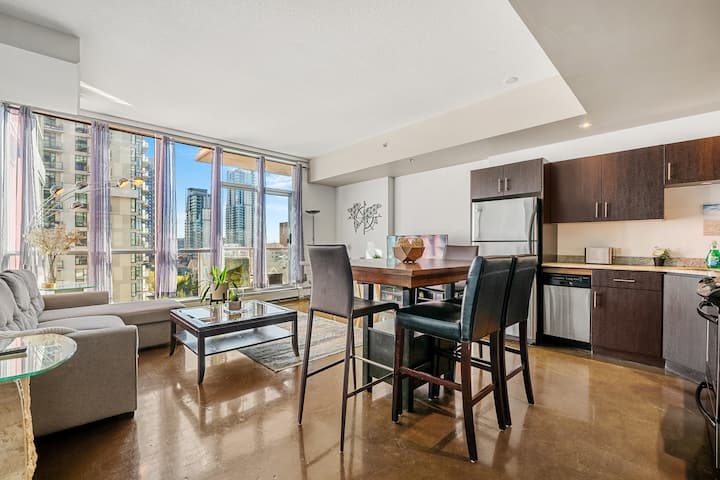 Cozy, Spacious & Trendy In The Heart Of Dt Calgary - Calgary