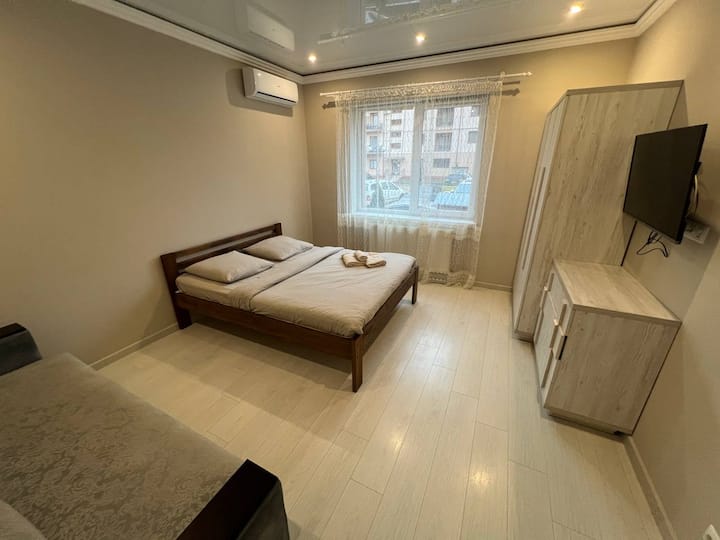 Gil Apartments квартира біля ТРЦ Токіо - Ужгород