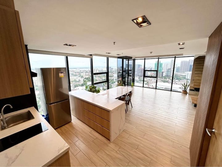 Penthouse With Stunning Cebu Skyline Views - Cebu