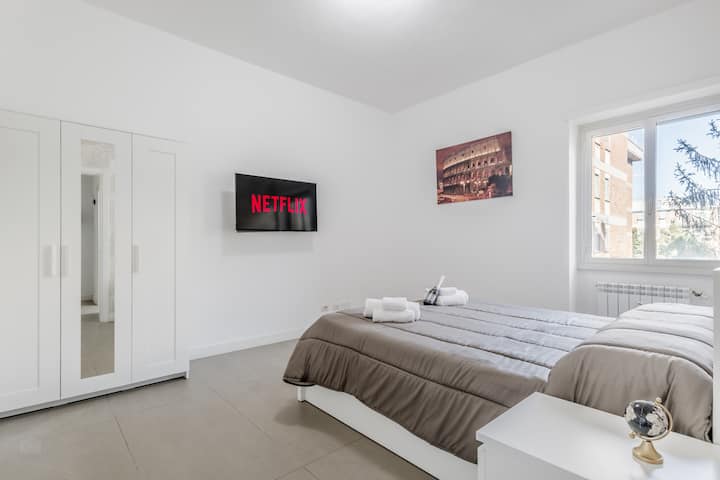 Free Parking & Netflix • Vatican Big Apartment - Vatican City