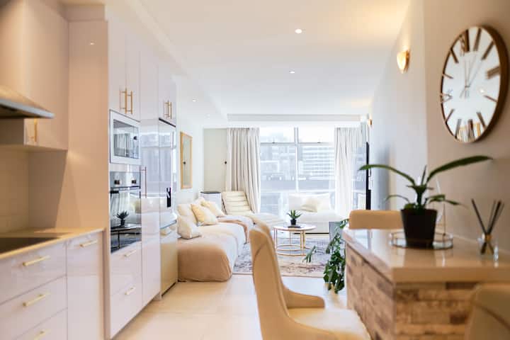 Sandton Elite Retreat - Sandton