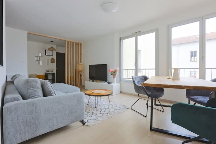 Les Fabriques: Centre Ville / Parking - Lorena