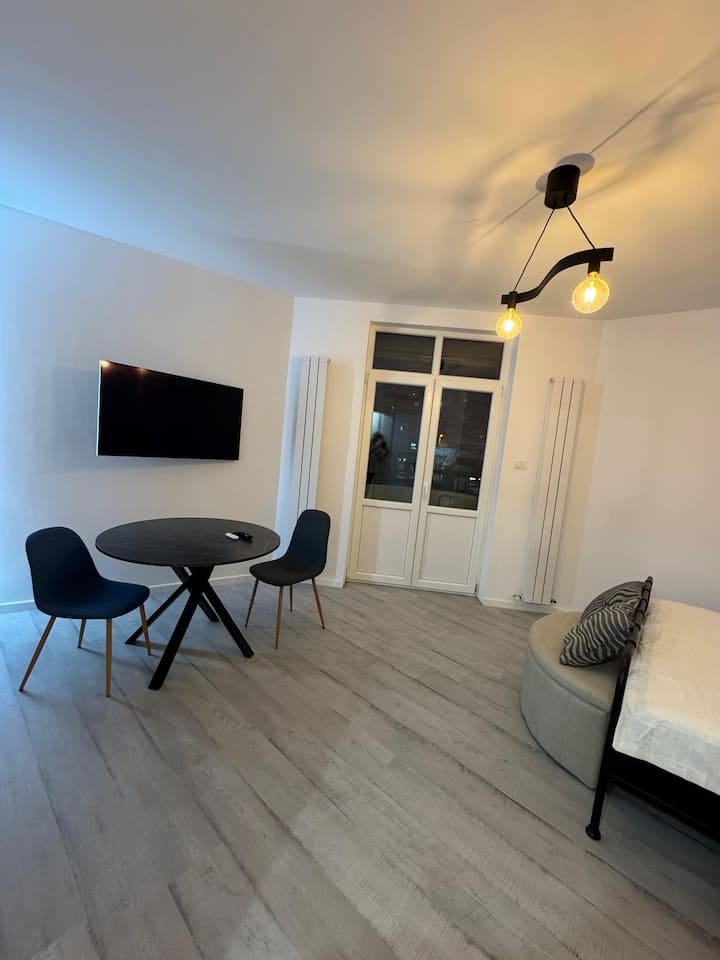 Graffiti Apartment - Bukarest