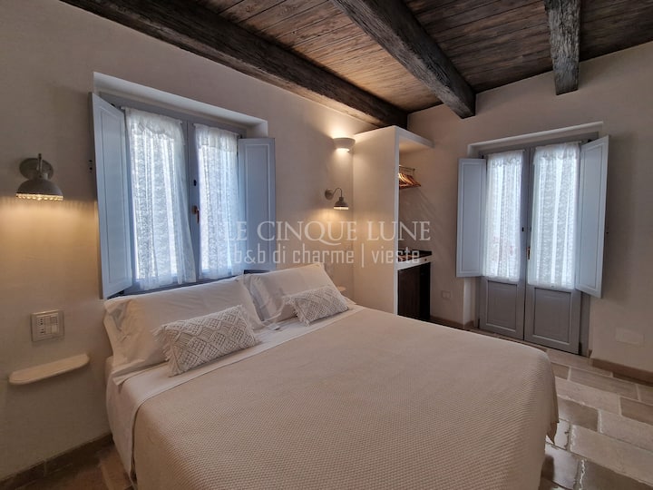 Le Cinque Lune | Pietra Di Luna - Vieste