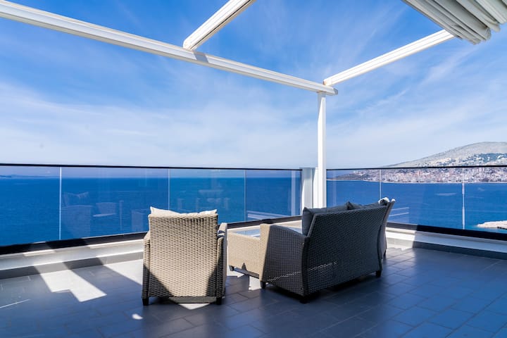 Beachfront - 4br Luxury Penthouse - Saranda