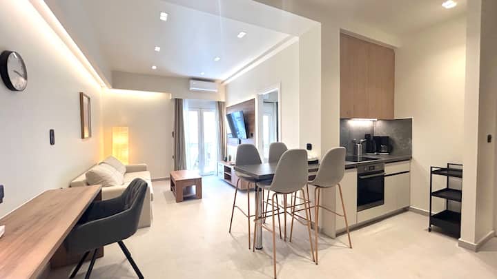 Modern Bright 1br Next To Pasalimani & Marina Zeas - Пирей