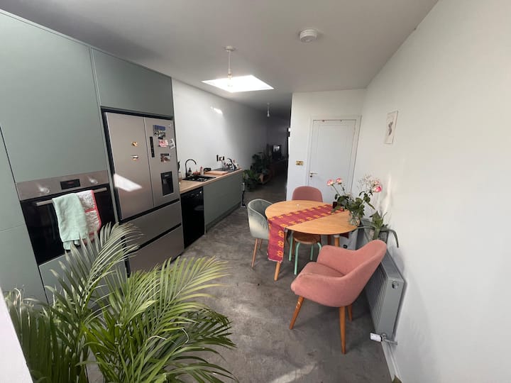 Modern 2-bed House In Ringsend - Dún Laoghaire